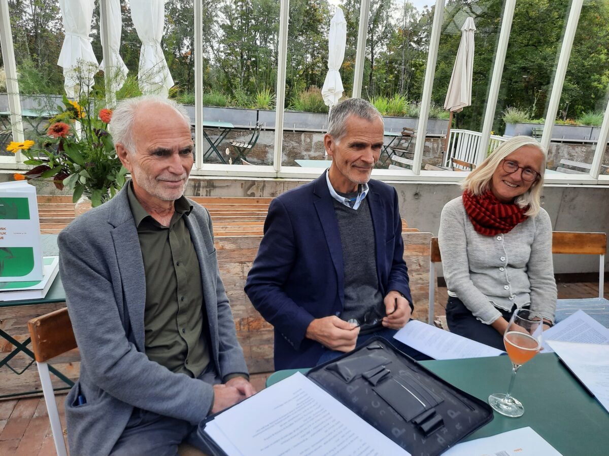 90 års historie om økologisk landbruk er kommet ut i bokform - Nyheter ... 90 års historie om økologisk landbruk er kommet ut i bokform - Nyheter ...